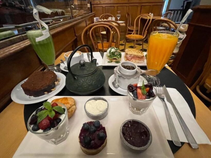 Brunch for 2 at El Gato Negro - Notable Bar of the City - FAQ