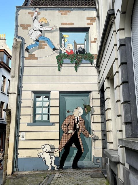 Brussels: 2 hours Private Walking Tour of the Comics Walls - FAQ