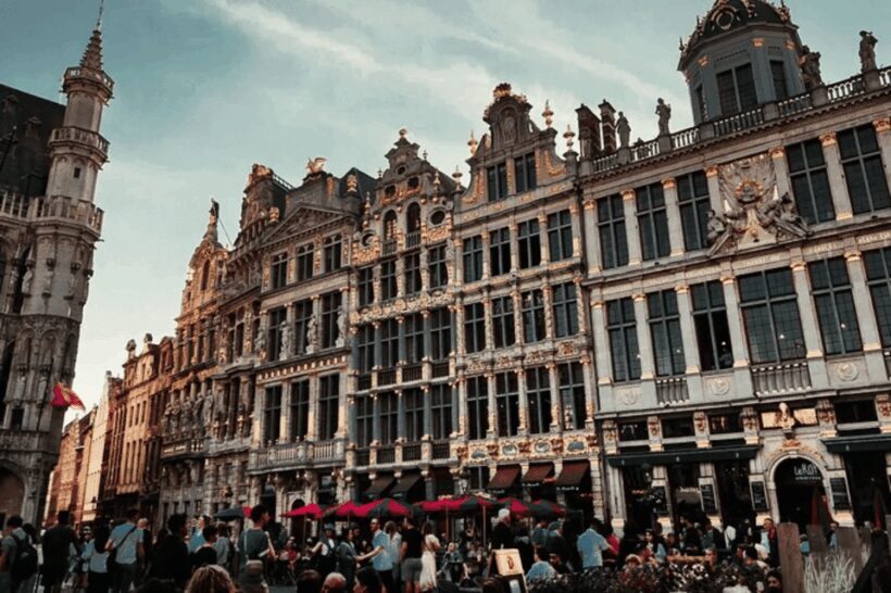 Brussels: Christmas Lights and Markets 3 Hour Walking Tour - Brussels: Christmas Lights and Markets 3 Hour Walking Tour