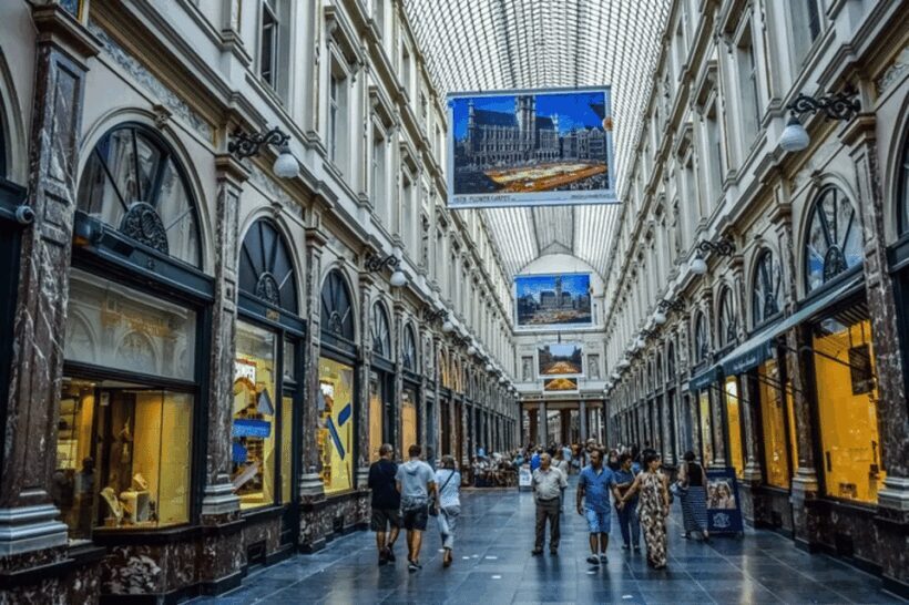 Brussels: Christmas Lights and Markets 3 Hour Walking Tour - Practical Tips for Participants
