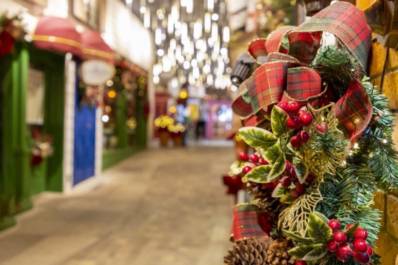 Brussels: Christmas Market Magic Walking Tour with a Local - Key Points