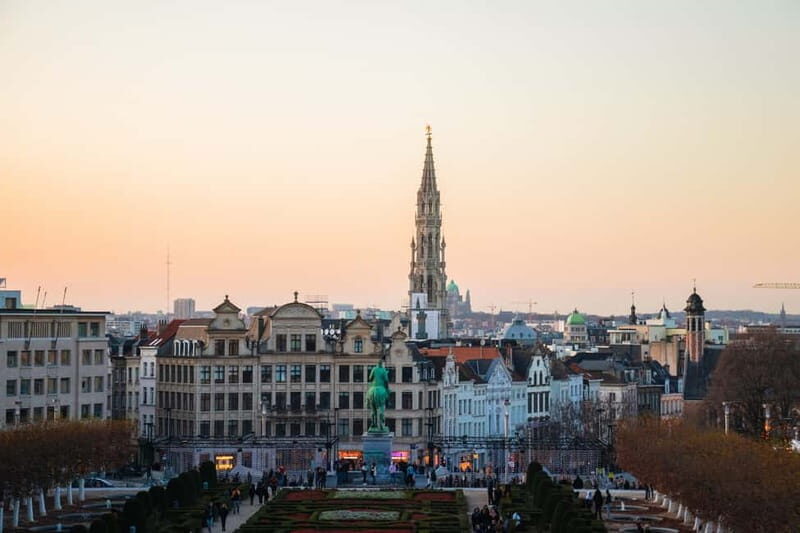 Brussels Highlights: Walking & Bus Tour with Waffle Tasting - What’s Included and What’s Not