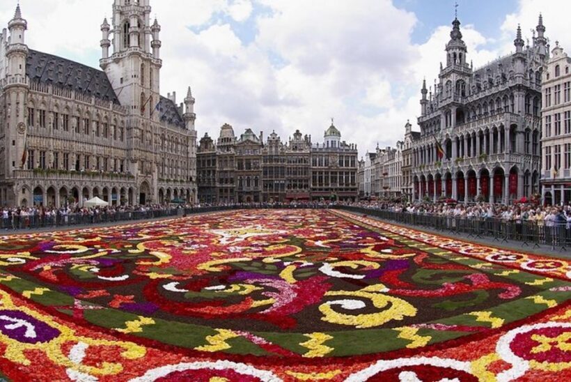 Brussels: Private City Highlights Tour in a Mercedes-Benz - FAQs