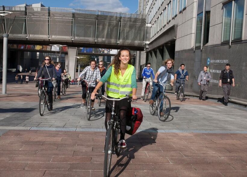 Brussels: Sightseeing Bike Tour - Pricing and Value