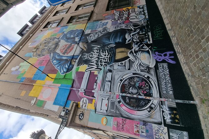 Brussels Through Its Comics Murals - Discovering Hidden Gems and Unexpected Delights