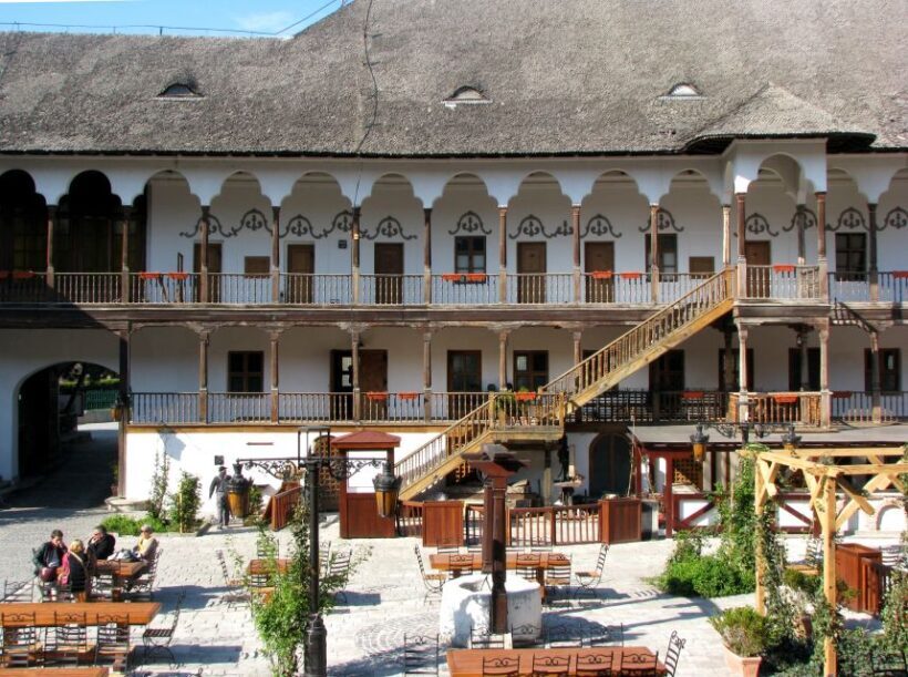 Bucharest: City Highlights Guided Walking Tour - Who Would Love This Tour?