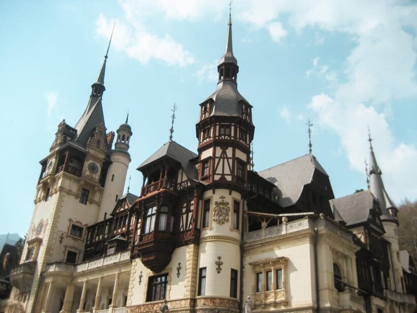 Bucharest: Dracula's Castle, Pele Castle & Braov Day Trip - Key Points