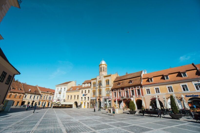 Bucharest: Dracula's Castle, Peles Castle, & Brasov Old Town - Key Points