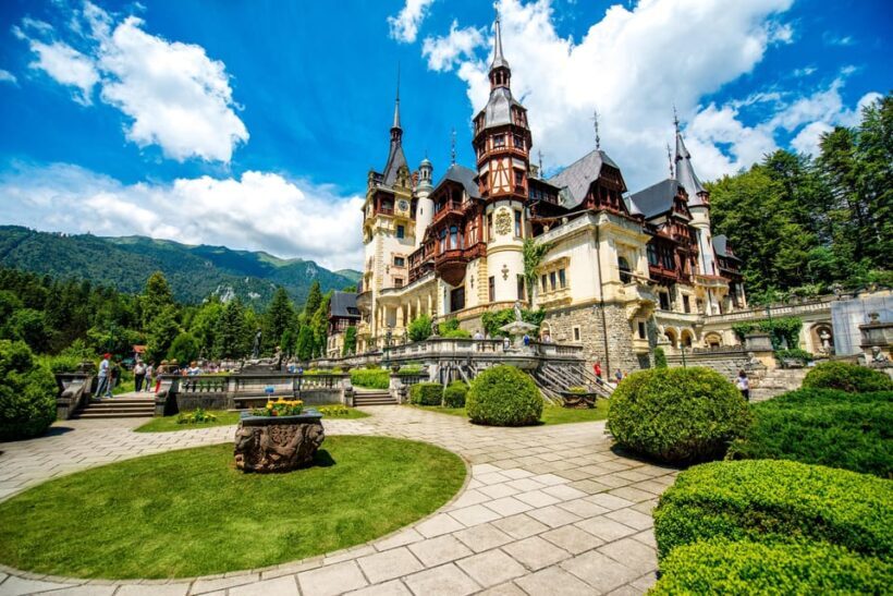 Bucharest : Pele Castle, Dracula Castle and Braov Day Trip - The Experience in a Nutshell
