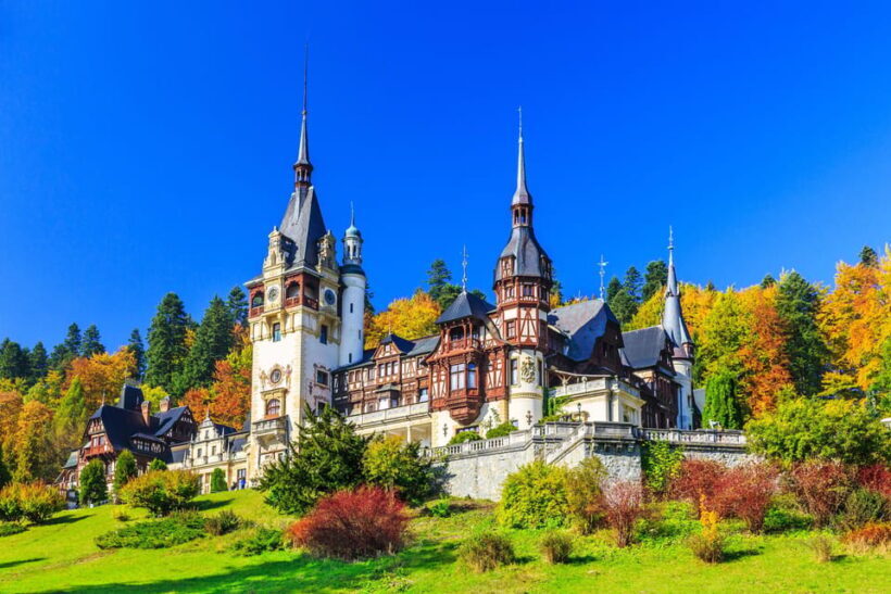 Bucharest : Pele Castle, Dracula Castle and Braov Day Trip - Detailed Breakdown of the Itinerary