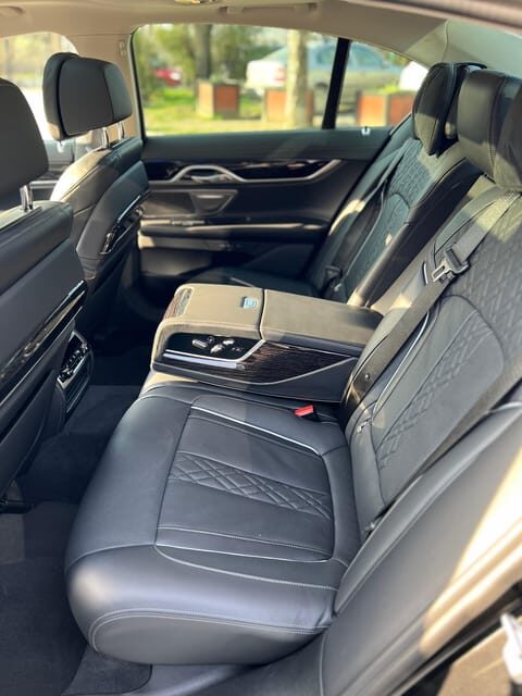 Bucharest: Private City Tour by BMW 7 Series - Why Choose a Private Tour in a BMW 7 Series?