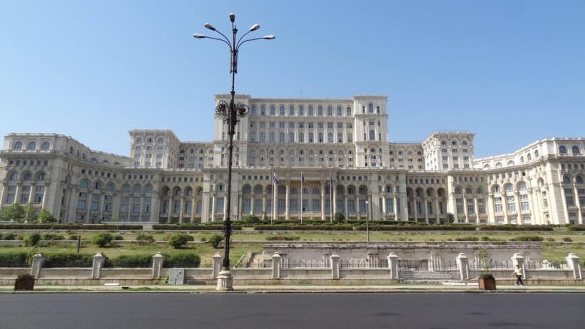 Bucharest: Private City Tour by BMW 7 Series - The Value of the Experience