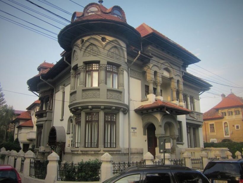 Bucharest: Private Three Neighborhoods Tour by Vintage Car - Bucharest: Private Three Neighborhoods Tour by Vintage Car