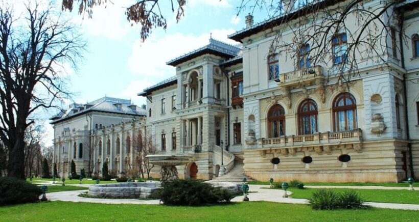Bucharest: Private Three Neighborhoods Tour by Vintage Car - How the Tour Is Structured and What to Expect