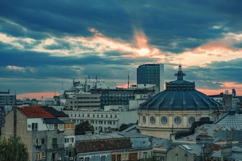 Bucharest : Street Art Walking Tour With A Guide - A Walk Through Bucharest’s Vibrant Street Art Scene