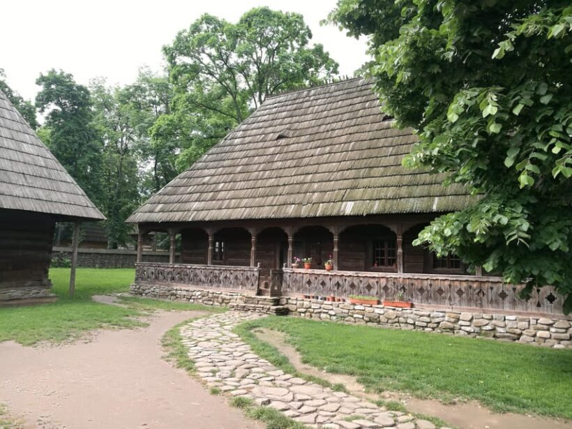 Bucharest: Village Museum Guided Tour - Who Should Consider This Tour?