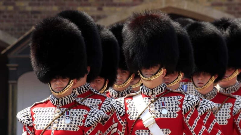 Buckingham Palace, Changing of the Guard Walking Tour - Overview of the Tour Experience