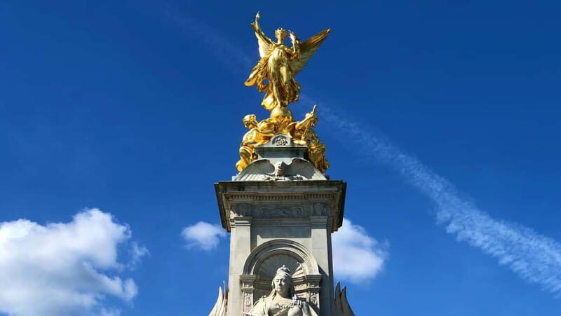 Buckingham Palace, Changing of the Guard Walking Tour - The Sum Up