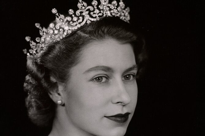 Buckingham Palace Entrance Ticket & Changing of the Guard Tour - Witnessing the Changing of the Guard