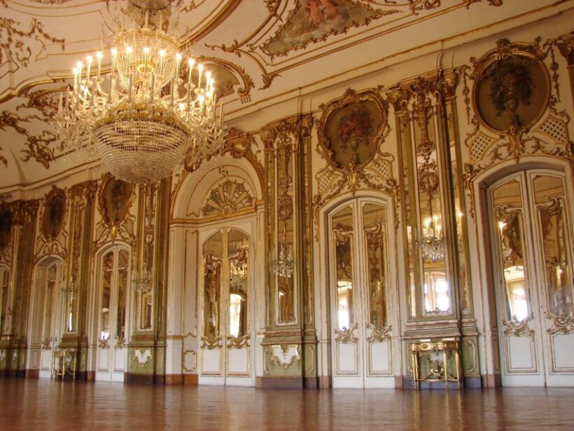 Buckingham Palace Exterior and Royal History Private Tour - Who Is This Tour Best For?