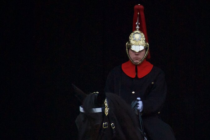 Buckingham Palace Visit & Changing of the Guard Walking Tour - Changing of the Guard Ceremony