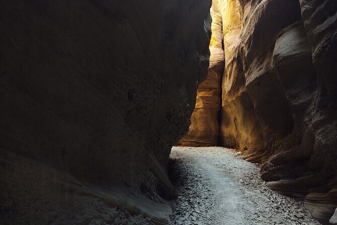 Buckskin Gulch and Wire Pass Hike - A Full Day of Amazing Slots! - Key Points