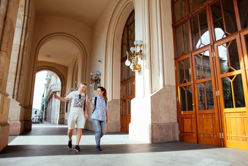 Budapest: 1.5-Hour Private Kick-Start Tour with a Local - Key Points