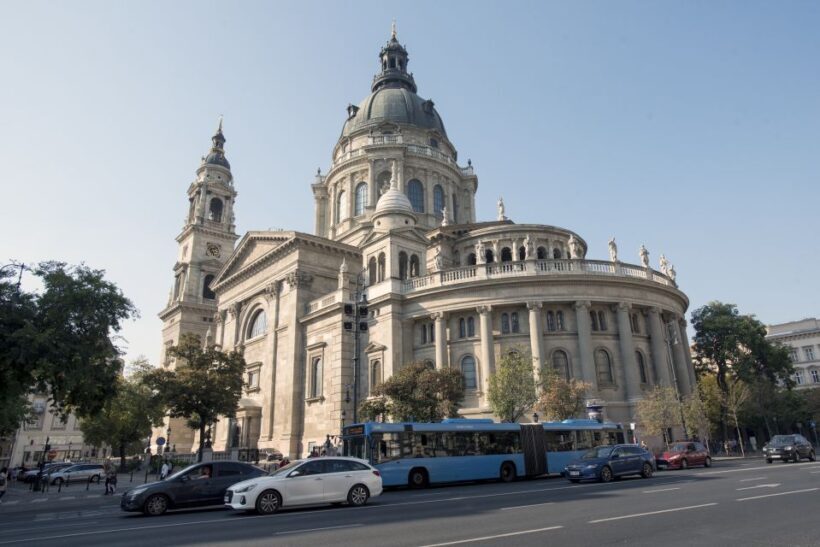 Budapest: 3-Hour Live Guided Sightseeing Tour - The Honest Look: Pros and Cons