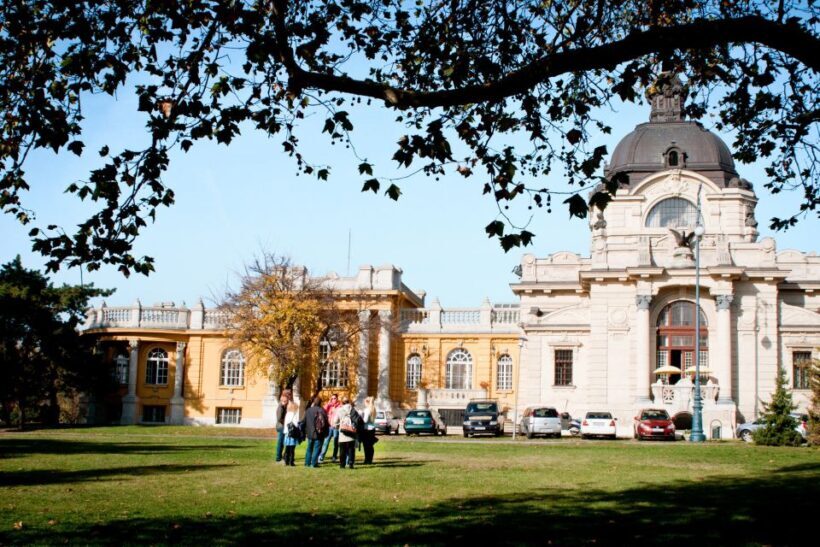 Budapest: All in One Walking Tour with Strudel House Stop - An Overview of the Tour Experience