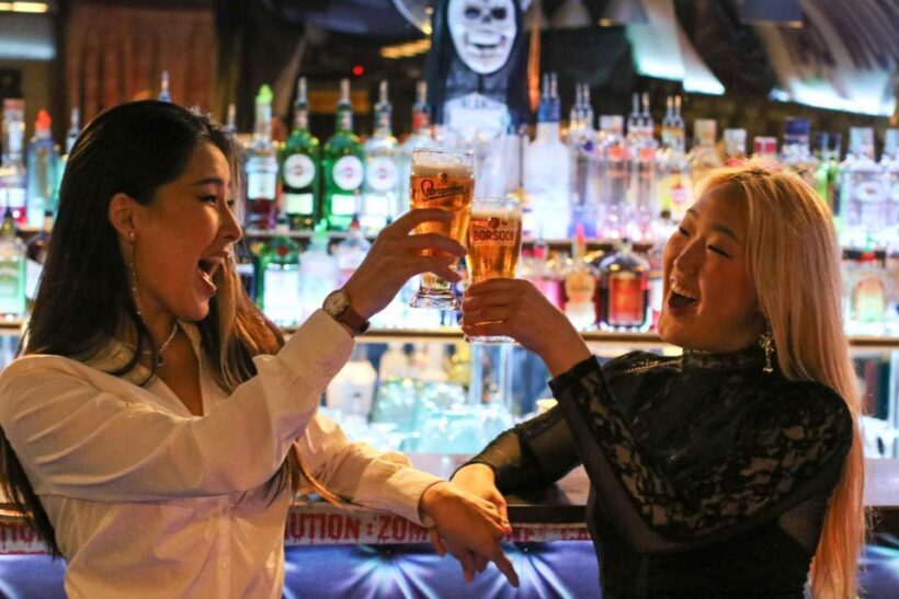 Budapest: Bar Crawl Tour with Local Drinks - Practical Tips for Participants