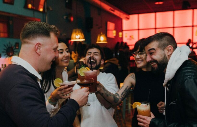 Budapest: Bar Crawl with a Local Guide - Key Points