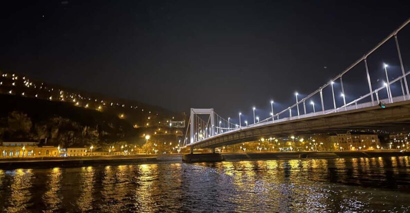 Budapest Boat Cruise at Night with a Drink & Your Own Driver - Key Points