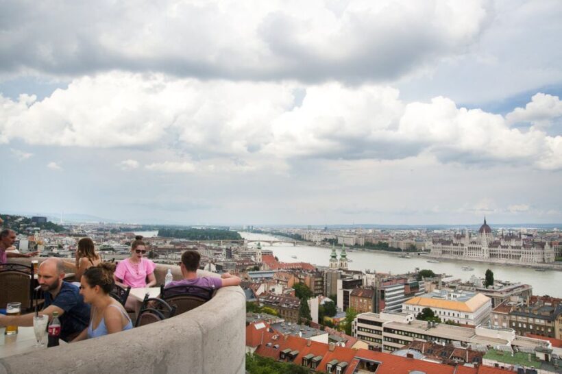 Budapest: Buda Castle Walking Tour in German - Frequently Asked Questions