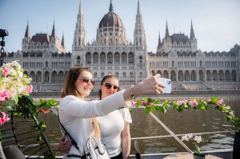 Budapest By Night Sightseeing Cruise - The Sum Up