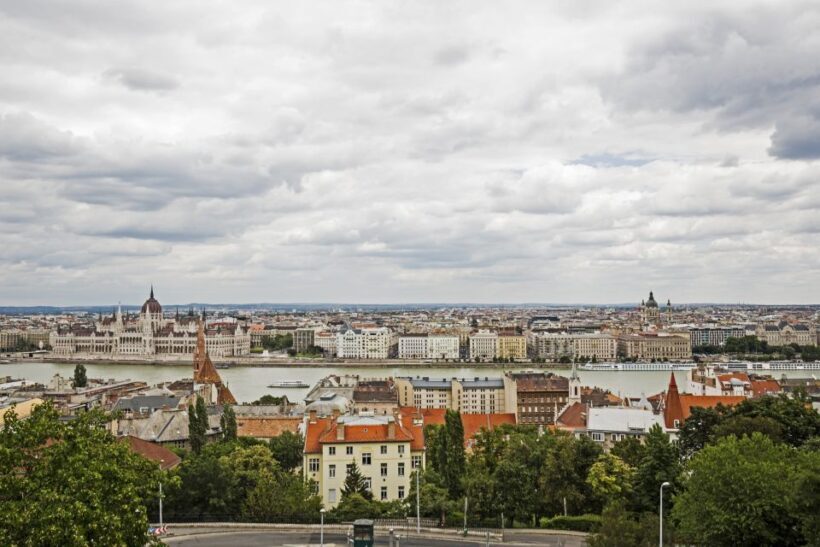Budapest: Castle District Walk with Matthias Church Entry - Practical Tips for Participants
