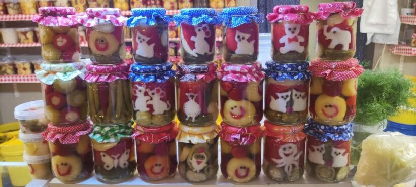 Budapest: Central Market Hall Guided Food Tour with Tastings - Exploring the Central Market Hall: A Food Lover’s Treasure Chest