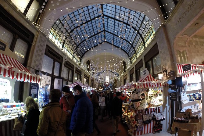 Budapest Christmas Walking Tour & Entry to St Stephens Basilica - Uncover the History of St. Stephens Basilica