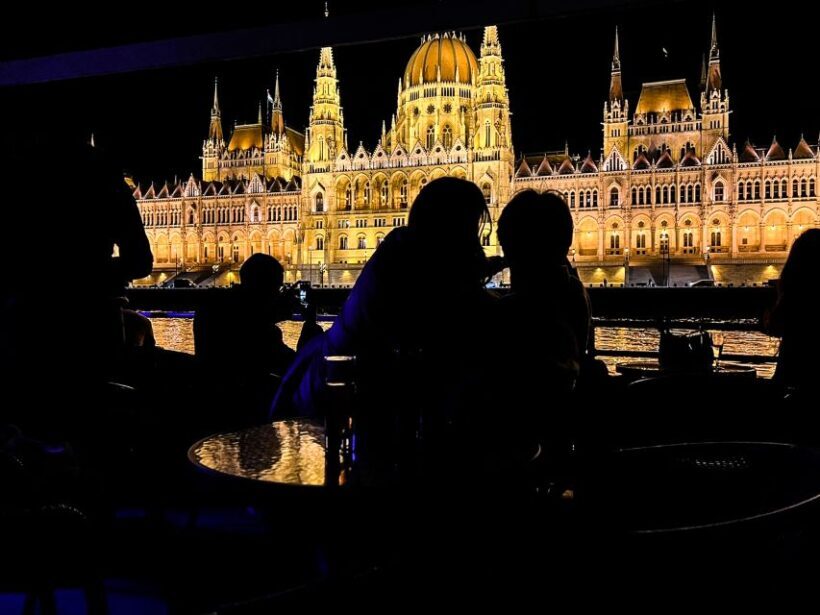 Budapest: City Highlights Cruise with Welcome Drink - FAQ