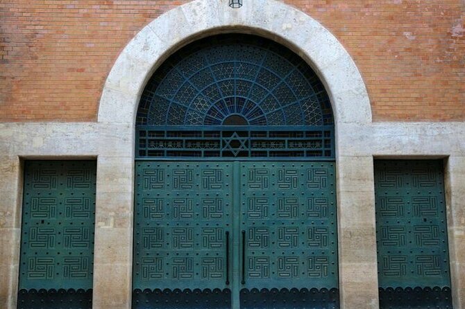 Budapest City Walk in Jewish Quarter - Highlights of the Walking Tour