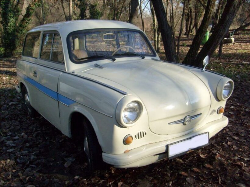 Budapest Communist Era Tour with Trabant driving experience - A Closer Look at the Budapest Communist Era Tour