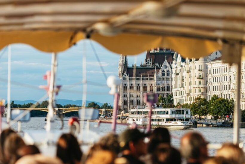 Budapest: Danube River City Lights Express Cruise - Key Points