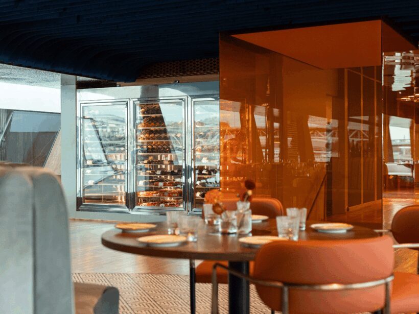 Budapest: Dinner Cruise with Live Music and Unlimited Drinks - Key Points