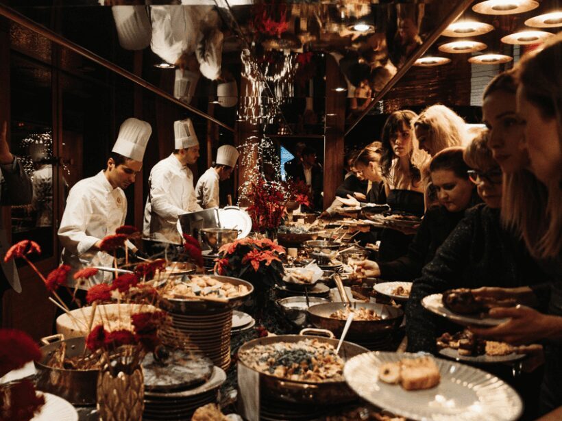 Budapest: Dinner Cruise with Live Music and Unlimited Drinks - FAQ