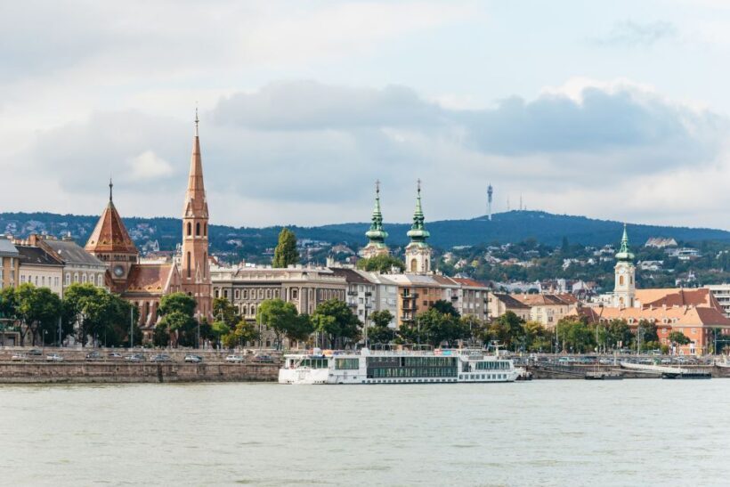 Budapest: Downtown Budapest Cocktail Cruise - Authentic Experiences and Real Traveler Feedback