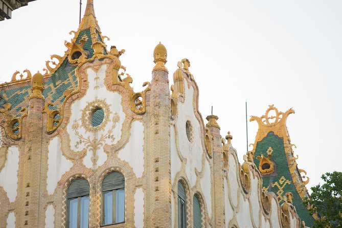 Budapest Essential Walking Tour&Traditional Hungarian Dessert - Frequently Asked Questions