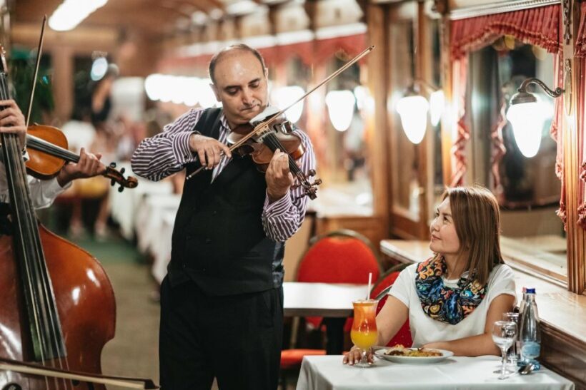 Budapest: Evening Cruise including Drinks and Live Music - A Full Breakdown of the Experience