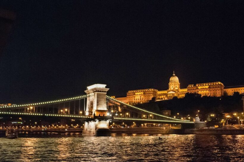 Budapest: Evening Cruise including Drinks and Live Music - FAQ