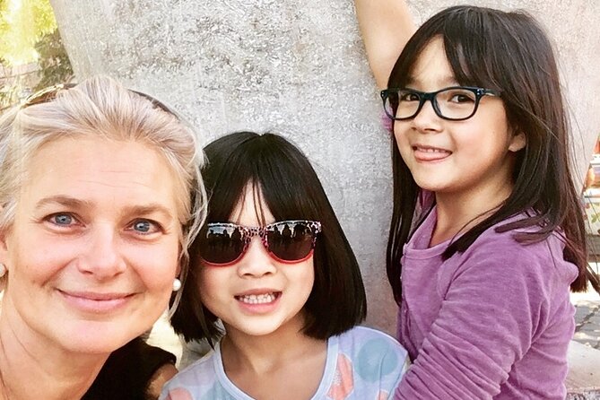 Budapest Food Tasting Tour With Nelli & Her Local Guides - Meet Your Local Guide Nelli