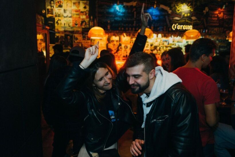 Budapest: Guided Bar Crawl Walking Tour - Authenticity and Guest Experiences