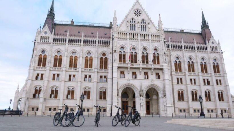 Budapest: Guided E-Bike Sightseeing Tour - FAQs